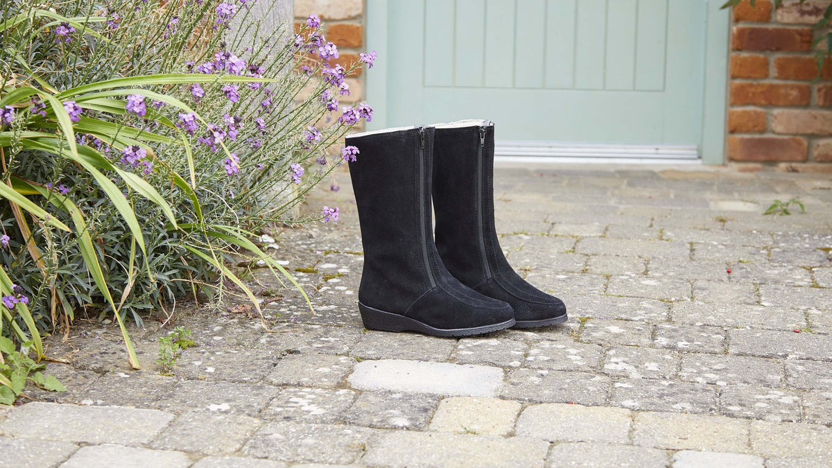 Top Benefits of Wearing Long Sheepskin Boots | Draper of Glastonbury